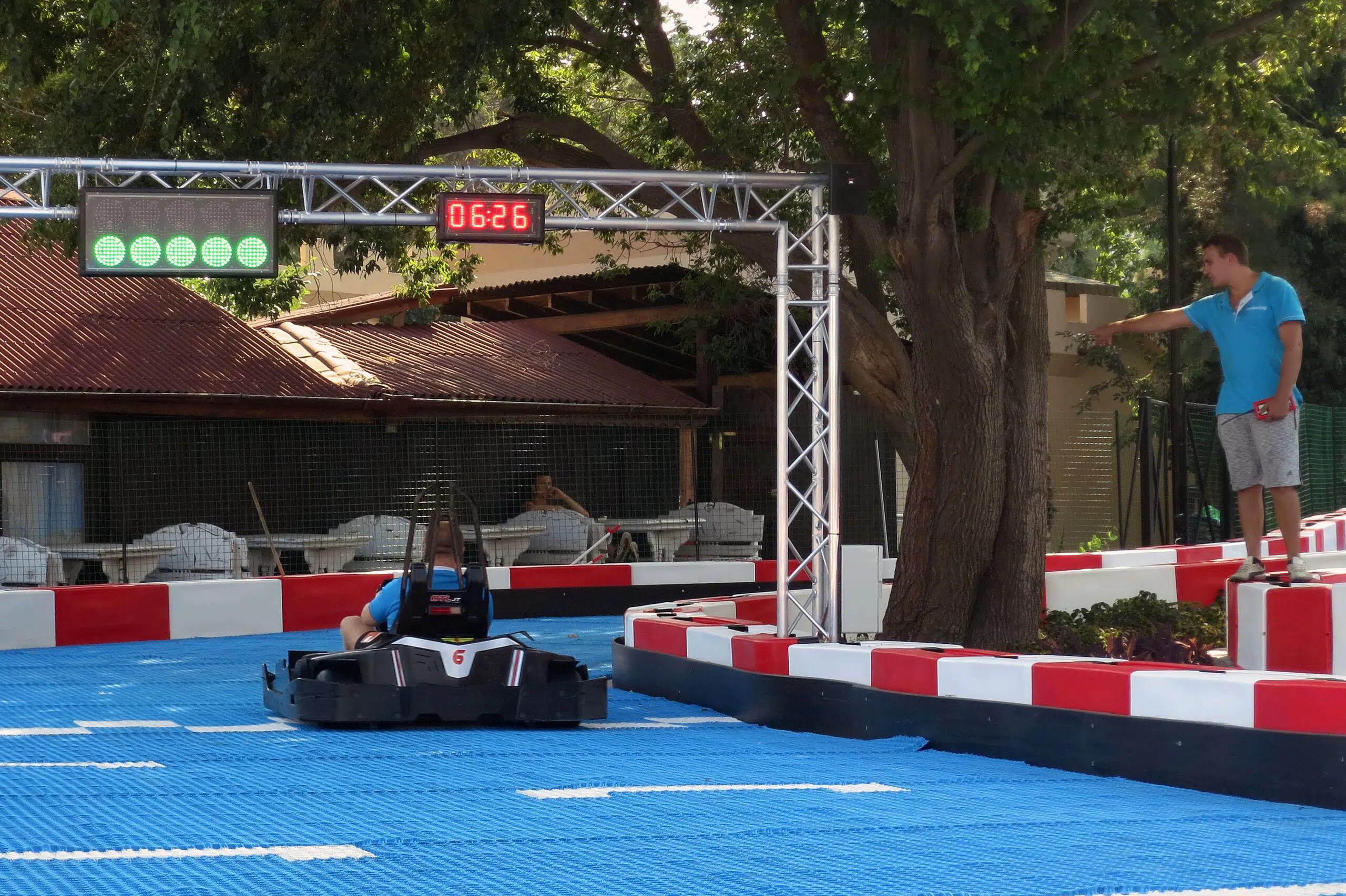 La importancia de los semáforos en el karting de competición